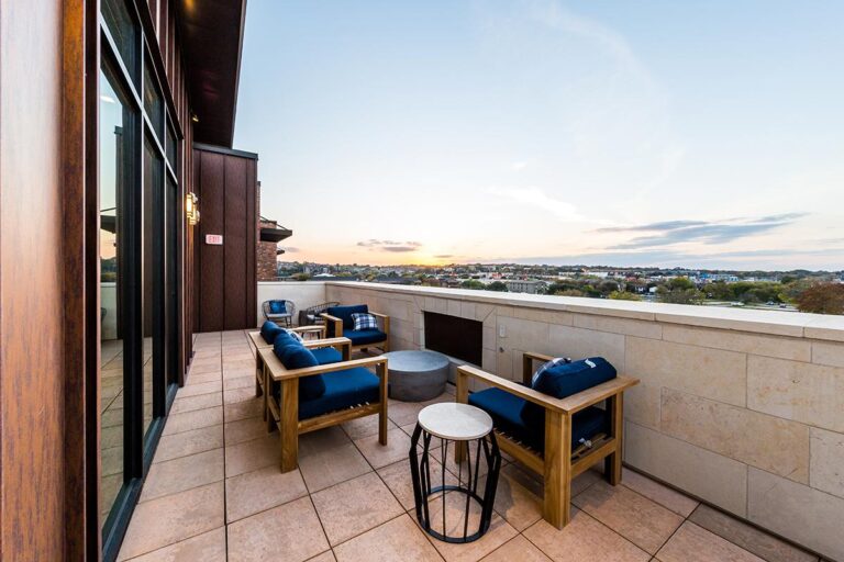 Gallery | Bell Lakeshore | Riverside Apartments